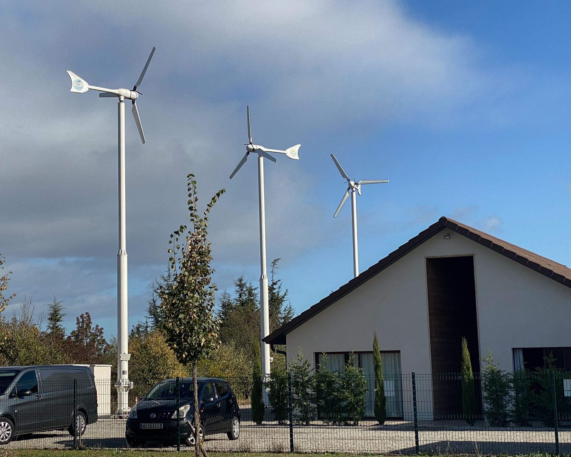 Mât autoportant éoliennes horizontales | DIWATT, Goven (35)